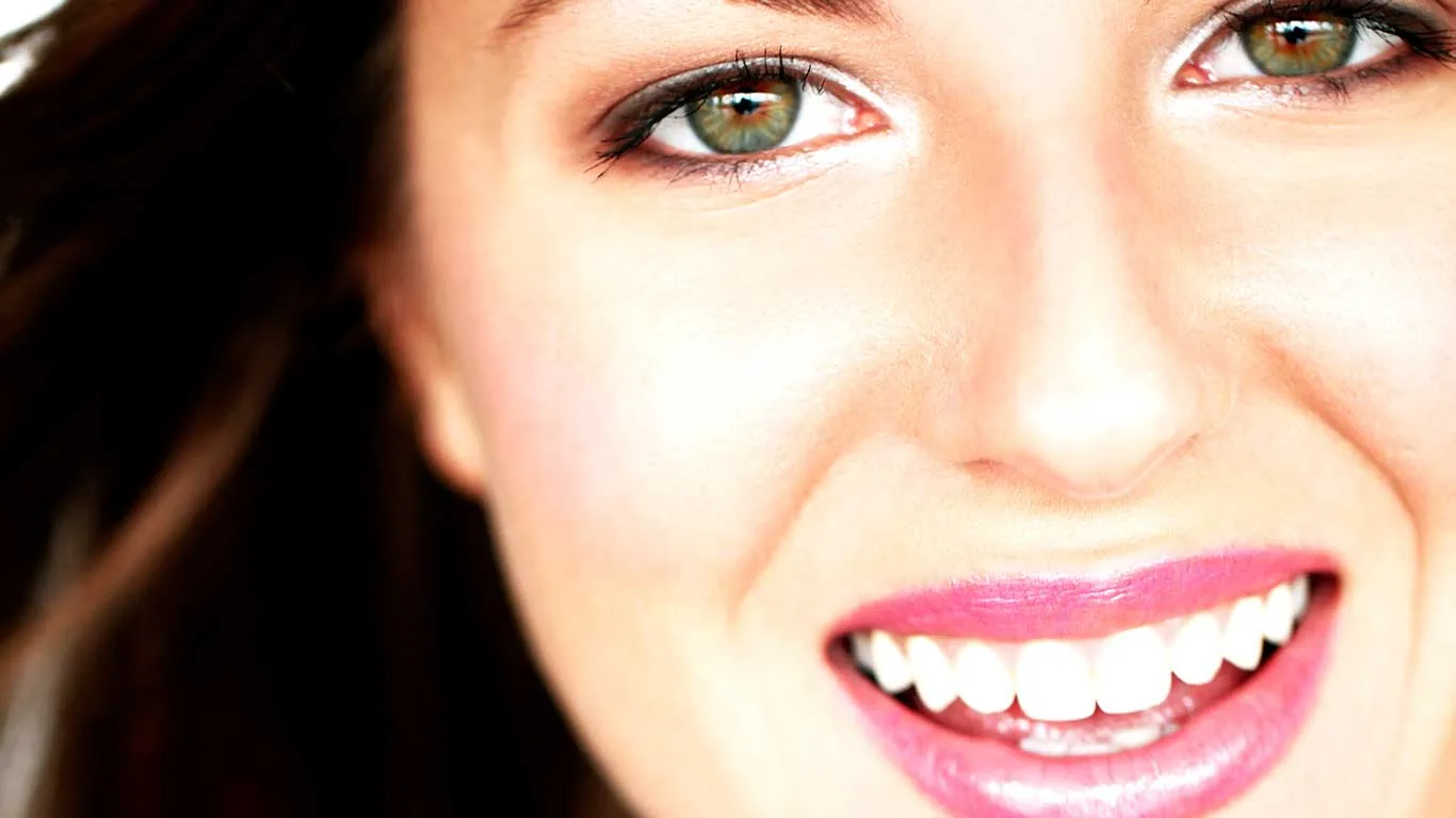 Cómo tener dientes blancos (Guía) - Clínica Dental Los Castellanos